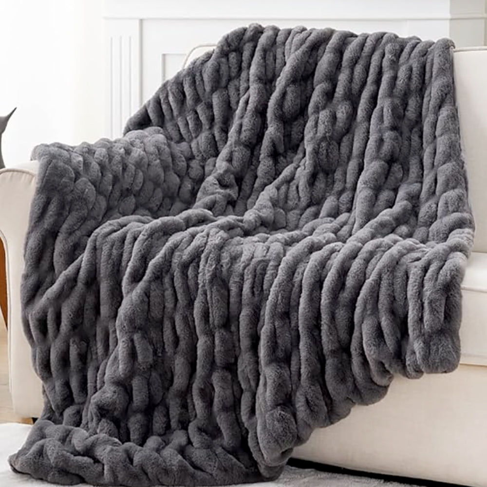 Beautiful RUCHED Faux Fur Throw – Everyday Cozy Living